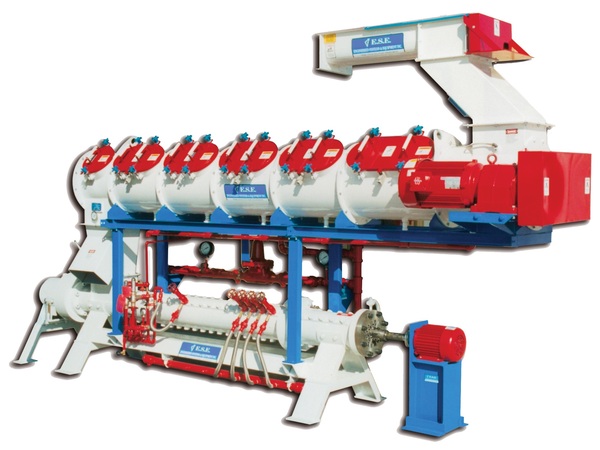 Extruder cooker for animal feed processing