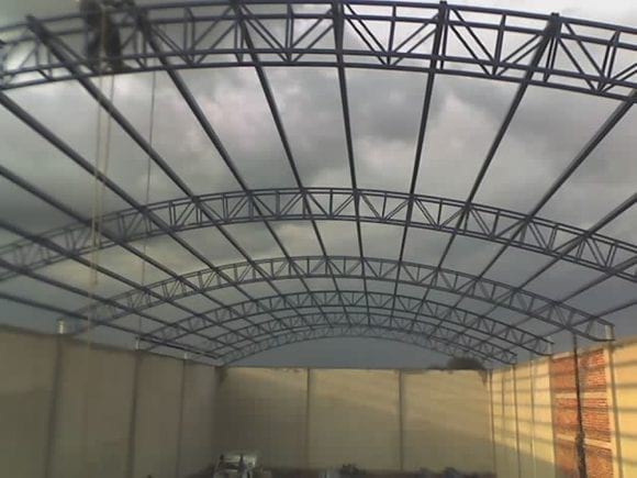 ESTRUCTURA META;LICA PARA TECHO EN ARCO DOMO | Engormix