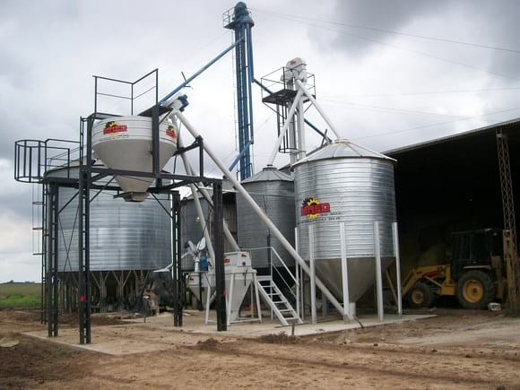 linea pre-molienda con silo balanza y dosificacion de premix MOLINO ...