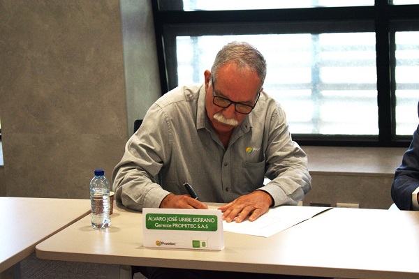 Promitec - Universidad Industrial de Santander: Un acuerdo innovador para la avicultura ...